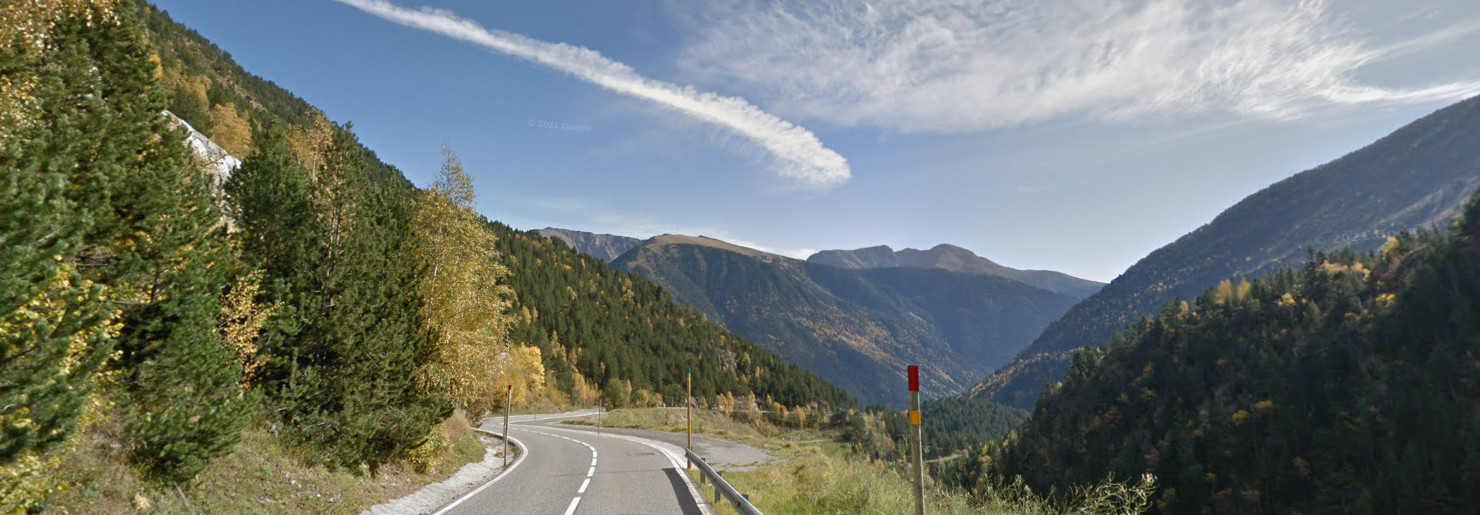 Les Millors Rutes, el Serrat Tram en moto LA GUIA VIAL